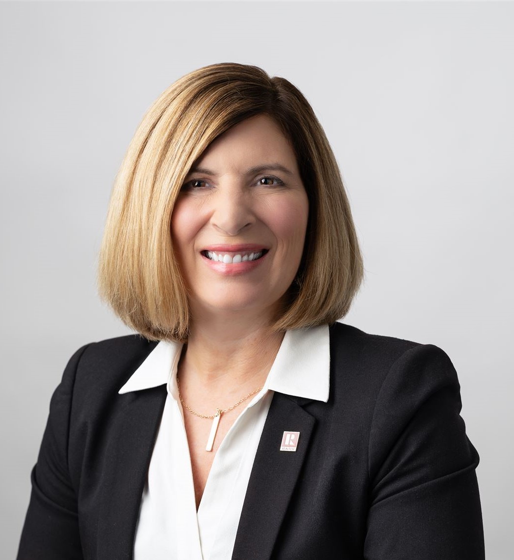 Stephanie Peat : DFH Real Estate - Sidney : Home